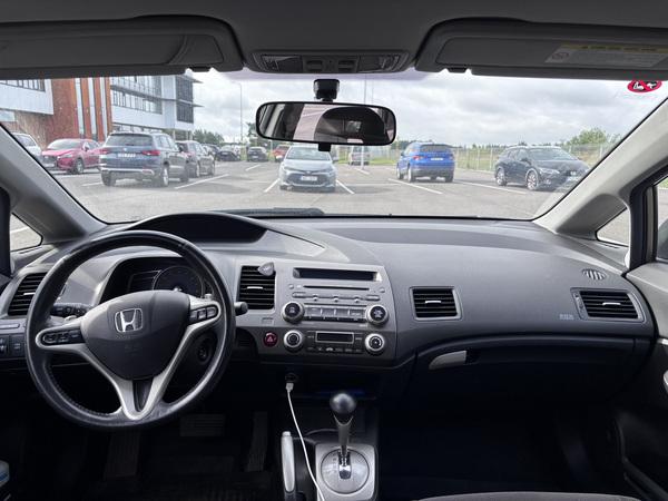 Pelēks Honda Civic 2007 Tallina, ar dzinēja tilpumu 1.80 L un nobraukumu 250 tūkst. km par 1800 €, foto 1 vietnē AUTOMOTO.COM.LV