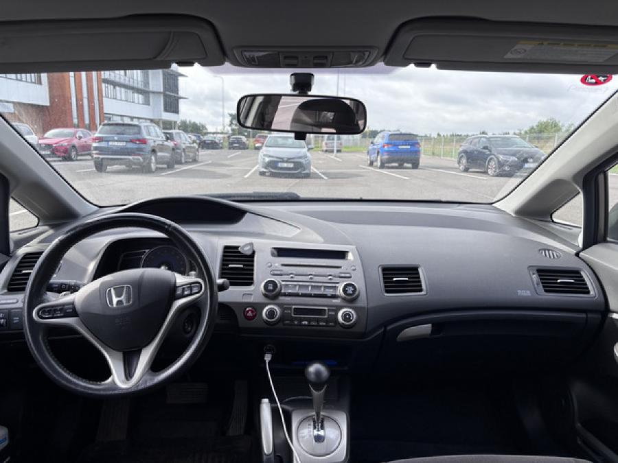 Grey Honda Civic 2007 in Tallinn, with an engine capacity of 1.80 L and mileage of 250 thousand km for 1800 €, photo 1 on AUTOMOTO.COM.LV