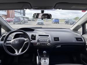 Grey Honda Civic 2007 in Tallinn, with an engine capacity of 1.80 L and mileage of 250 thousand km for 1800 €, photo 7 on AUTOMOTO.COM.LV
