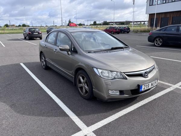 Pelēks Honda Civic 2007 Tallina, ar dzinēja tilpumu 1.80 L un nobraukumu 250 tūkst. km par 1800 €, foto 8 vietnē AUTOMOTO.COM.LV