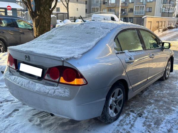 Pelēks Honda Civic 2008 Kauņa, ar dzinēja tilpumu 1.30 L un nobraukumu 180 tūkst. km par 1200 €, foto 3 vietnē AUTOMOTO.COM.LV