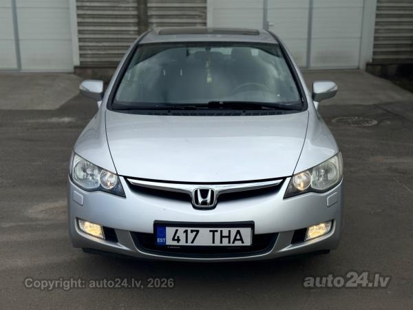 Pelēks Honda Civic 2008 Tallina, ar dzinēja tilpumu 1.80 L un nobraukumu 190 tūkst. km par 2600 €, foto 1 vietnē AUTOMOTO.COM.LV