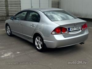 Grey Honda Civic 2008 in Tallinn, with an engine capacity of 1.80 L and mileage of 190 thousand km for 2600 €, photo 6 on AUTOMOTO.COM.LV