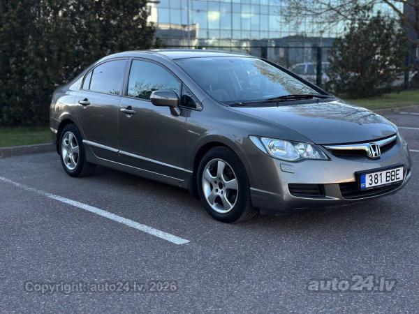 Pelēks Honda Civic 2008 Tallina, ar dzinēja tilpumu 1.80 L un nobraukumu 349 tūkst. km par 1499 €, foto 1 vietnē AUTOMOTO.COM.LV