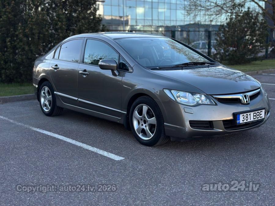 Серый Хонда Цивик 2008 в Таллин, объемом двигателя 1.80 л и пробегом 349 тыс. км за 1499 €, фото 1 на AUTOMOTO.COM.LV