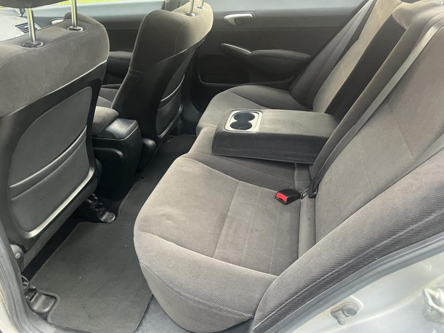 Pelēks Honda Civic 2008 Narva-Jēsū, ar dzinēja tilpumu 1.80 L un nobraukumu 146 tūkst. km par 2290 €, foto 22 vietnē AUTOMOTO.COM.LV