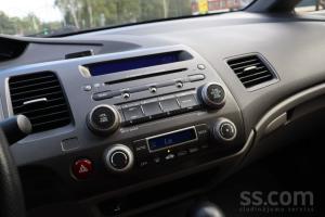 Pelēks Honda Civic 2008 Rīga, ar dzinēja tilpumu 1.40 L un nobraukumu 371 tūkst. km par 2790 €, foto 16 vietnē AUTOMOTO.COM.LV