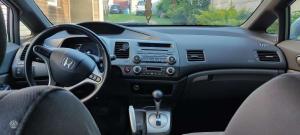 Grey Honda Civic 2008 in Vilnius, with an engine capacity of 1.30 L and mileage of 230 thousand km for 1250 €, photo 9 on AUTOMOTO.COM.LV
