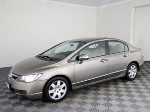 Pelēks Honda Civic 2008 Tallina, ar dzinēja tilpumu 1.80 L un nobraukumu 338 tūkst. km par 1899 €, foto 3 vietnē AUTOMOTO.COM.LV