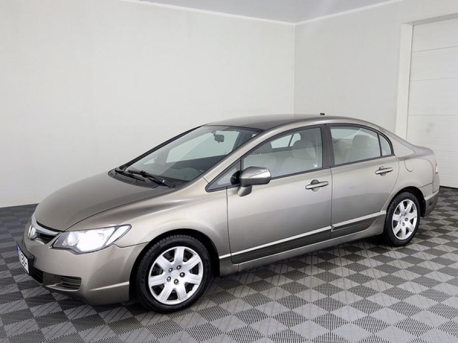 Pelēks Honda Civic 2008 Tallina, ar dzinēja tilpumu 1.80 L un nobraukumu 338 tūkst. km par 1899 €, foto 3 vietnē AUTOMOTO.COM.LV