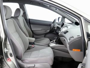Pelēks Honda Civic 2008 Tallina, ar dzinēja tilpumu 1.80 L un nobraukumu 338 tūkst. km par 1899 €, foto 7 vietnē AUTOMOTO.COM.LV