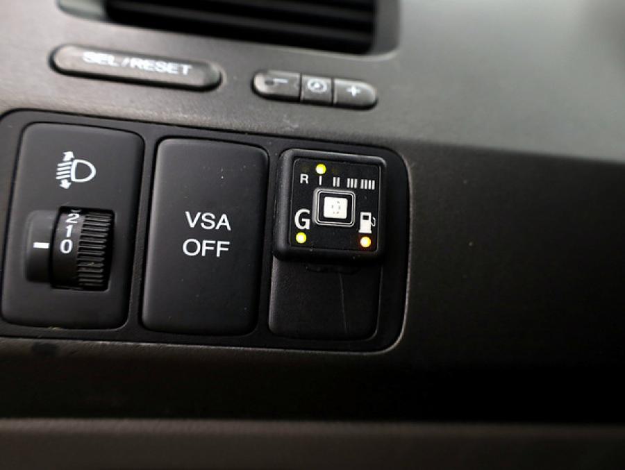 Pelēks Honda Civic 2008 Tallina, ar dzinēja tilpumu 1.80 L un nobraukumu 338 tūkst. km par 1899 €, foto 10 vietnē AUTOMOTO.COM.LV