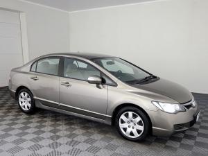 Pelēks Honda Civic 2008 Tallina, ar dzinēja tilpumu 1.80 L un nobraukumu 338 tūkst. km par 1899 €, foto 11 vietnē AUTOMOTO.COM.LV