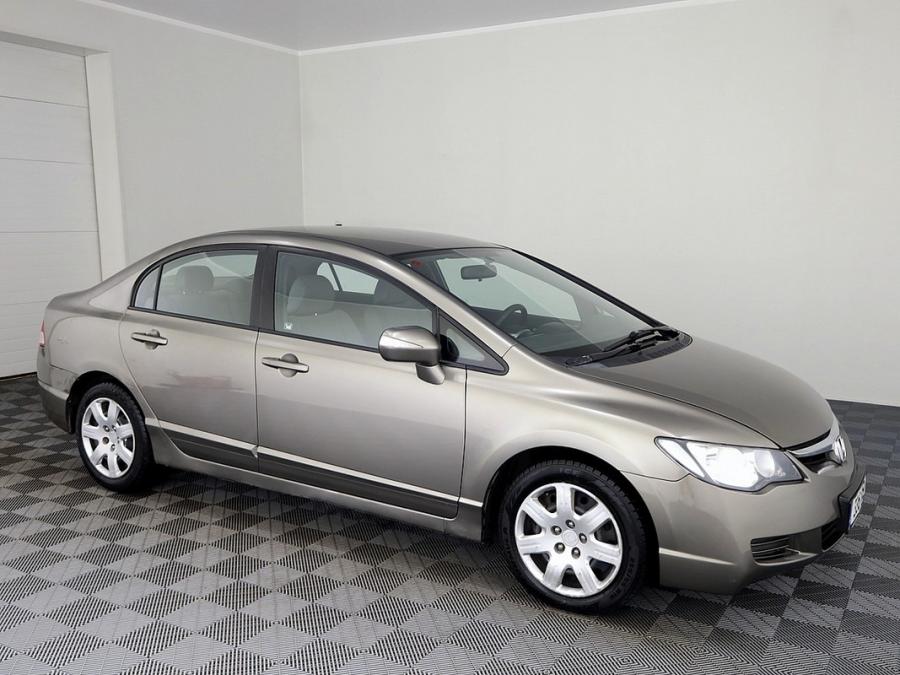 Pelēks Honda Civic 2008 Tallina, ar dzinēja tilpumu 1.80 L un nobraukumu 338 tūkst. km par 1899 €, foto 11 vietnē AUTOMOTO.COM.LV