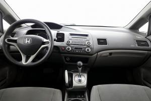 Pelēks Honda Civic 2008 Tallina, ar dzinēja tilpumu 1.80 L un nobraukumu 338 tūkst. km par 1899 €, foto 15 vietnē AUTOMOTO.COM.LV