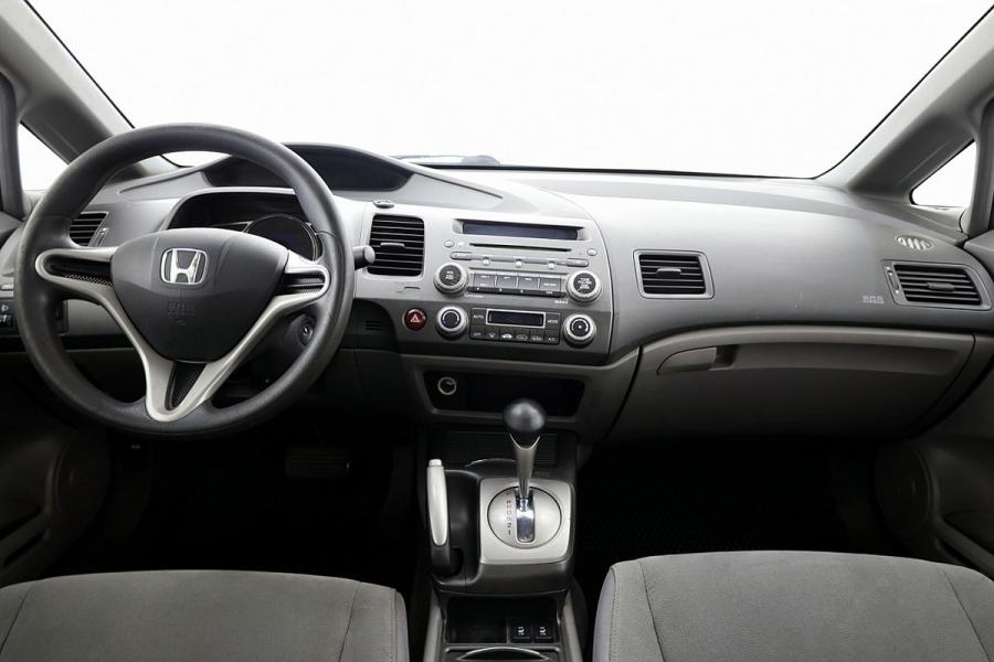 Pelēks Honda Civic 2008 Tallina, ar dzinēja tilpumu 1.80 L un nobraukumu 338 tūkst. km par 1899 €, foto 15 vietnē AUTOMOTO.COM.LV