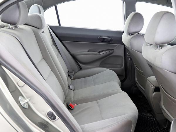 Pelēks Honda Civic 2008 Tallina, ar dzinēja tilpumu 1.80 L un nobraukumu 338 tūkst. km par 1899 €, foto 8 vietnē AUTOMOTO.COM.LV
