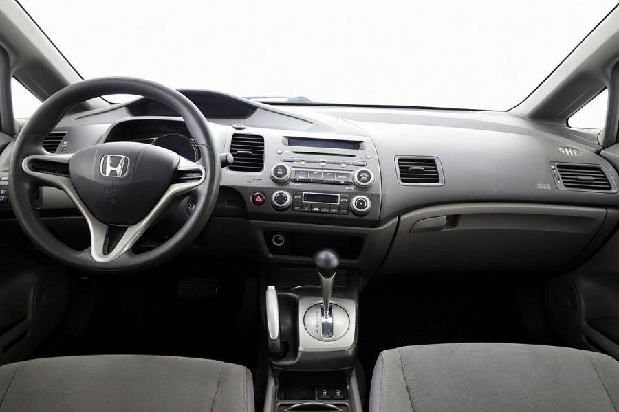 Pelēks Honda Civic 2008 Tallina, ar dzinēja tilpumu 1.80 L un nobraukumu 338 tūkst. km par 1899 €, foto 15 vietnē AUTOMOTO.COM.LV