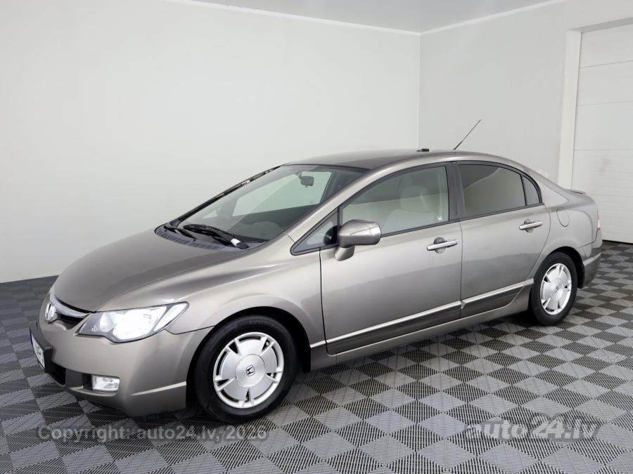 Pelēks Honda Civic 2008 Tallina, ar dzinēja tilpumu 1.30 L un nobraukumu 187 tūkst. km par 1799 €, foto 3 vietnē AUTOMOTO.COM.LV