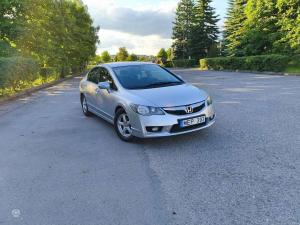 Pelēks Honda Civic 2009 Panevēža, ar dzinēja tilpumu 1.34 L un nobraukumu 328 tūkst. km par 3200 €, foto  vietnē AUTOMOTO.COM.LV