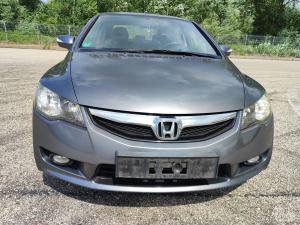 Pelēks Honda Civic 2009 Marijampole, ar dzinēja tilpumu 1.30 L un nobraukumu 183 tūkst. km par 2750 €, foto 4 vietnē AUTOMOTO.COM.LV