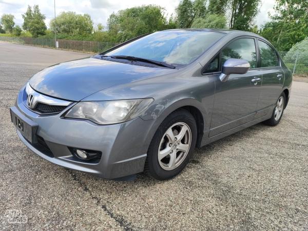 Grey Honda Civic 2009 in Marijampole, with an engine capacity of 1.30 L and mileage of 183 thousand km for 2750 €, photo 1 on AUTOMOTO.COM.LV