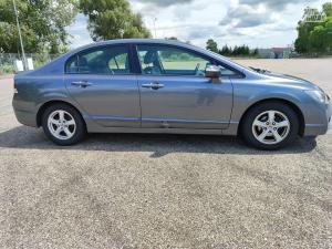 Pelēks Honda Civic 2009 Marijampole, ar dzinēja tilpumu 1.30 L un nobraukumu 183 tūkst. km par 2750 €, foto 5 vietnē AUTOMOTO.COM.LV
