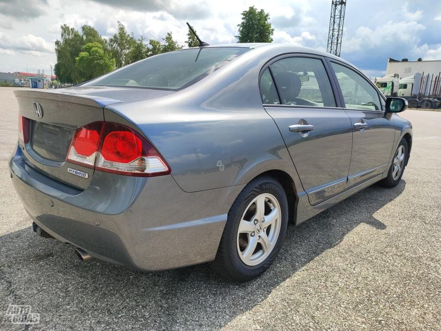 Pelēks Honda Civic 2009 Marijampole, ar dzinēja tilpumu 1.30 L un nobraukumu 183 tūkst. km par 2750 €, foto 8 vietnē AUTOMOTO.COM.LV