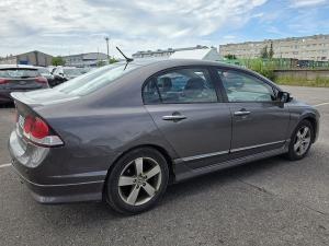 Grey Honda Civic 2009 in Tallinn, with an engine capacity of 1.30 L and mileage of 292 thousand km for 1199 €, photo 10 on AUTOMOTO.COM.LV