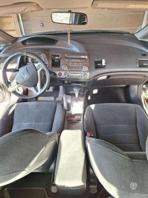 Pelēks Honda Civic 2009 Klaipėda, ar dzinēja tilpumu 1.34 L un nobraukumu 274 tūkst. km par 3200 €, foto 10 vietnē AUTOMOTO.COM.LV