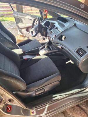 Pelēks Honda Civic 2009 Klaipėda, ar dzinēja tilpumu 1.34 L un nobraukumu 274 tūkst. km par 3200 €, foto 11 vietnē AUTOMOTO.COM.LV