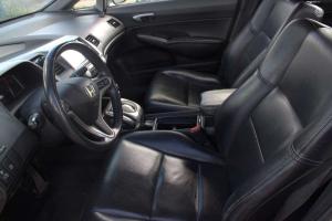 Grey Honda Civic 2009 in Panevezys, with an engine capacity of 1.34 L and mileage of 301 thousand km for 1750 €, photo 8 on AUTOMOTO.COM.LV