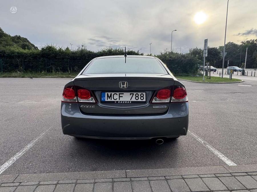 Pelēks Honda Civic 2009 Kauņa, ar dzinēja tilpumu 1.34 L un nobraukumu 255 tūkst. km par 2600 €, foto 7 vietnē AUTOMOTO.COM.LV