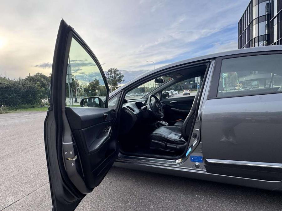 Pelēks Honda Civic 2009 Kauņa, ar dzinēja tilpumu 1.34 L un nobraukumu 255 tūkst. km par 2600 €, foto 10 vietnē AUTOMOTO.COM.LV