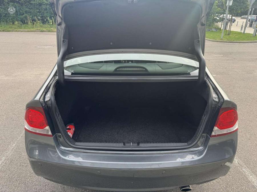 Pelēks Honda Civic 2009 Kauņa, ar dzinēja tilpumu 1.34 L un nobraukumu 255 tūkst. km par 2600 €, foto 18 vietnē AUTOMOTO.COM.LV