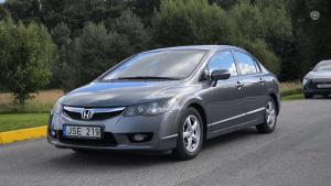 Grey Honda Civic 2010 in Vilnius, with an engine capacity of 1.40 L and mileage of 254 thousand km for 3300 €, photo  on AUTOMOTO.COM.LV