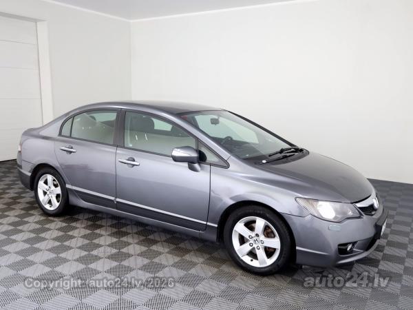 Pelēks Honda Civic 2011 Tallina, ar dzinēja tilpumu 1.80 L un nobraukumu 286 tūkst. km par 1899 €, foto 1 vietnē AUTOMOTO.COM.LV