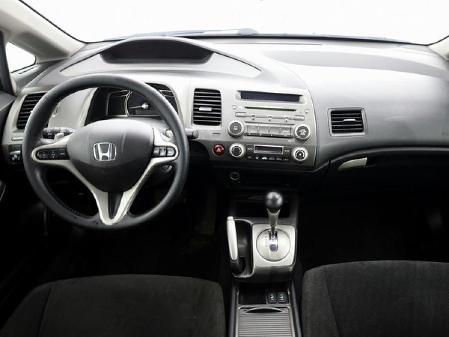 Pelēks Honda Civic 2011 Tallina, ar dzinēja tilpumu 1.80 L un nobraukumu 286 tūkst. km par 1799 €, foto 6 vietnē AUTOMOTO.COM.LV