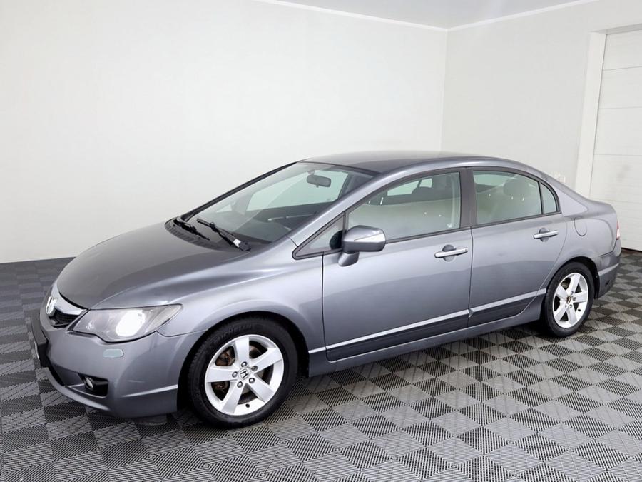 Pelēks Honda Civic 2011 Tallina, ar dzinēja tilpumu 1.80 L un nobraukumu 286 tūkst. km par 1799 €, foto 10 vietnē AUTOMOTO.COM.LV