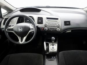Pelēks Honda Civic 2011 Tallina, ar dzinēja tilpumu 1.80 L un nobraukumu 286 tūkst. km par 1799 €, foto 13 vietnē AUTOMOTO.COM.LV