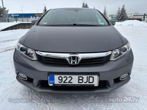 Grey Honda Civic 2013 in Paide, with an engine capacity of 1.80 L and mileage of 297 thousand km for 5390 €, photo 2 on AUTOMOTO.COM.LV