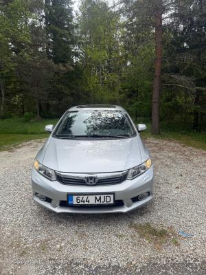 Pelēks Honda Civic 2013 Tallina, ar dzinēja tilpumu 1.80 L un nobraukumu 157 tūkst. km par 5300 €, foto  vietnē AUTOMOTO.COM.LV