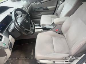 Grey Honda Civic 2013 in Tallinn, with an engine capacity of 1.80 L and mileage of 157 thousand km for 5300 €, photo 4 on AUTOMOTO.COM.LV