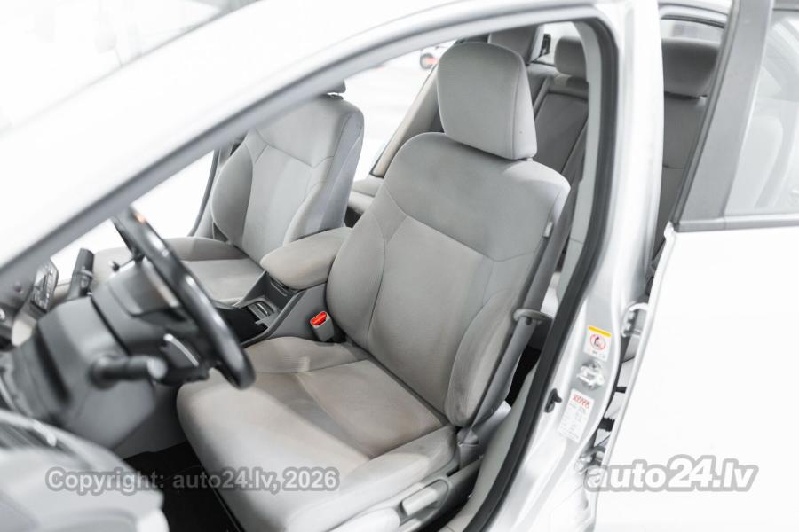 Grey Honda Civic 2013 in Tallinn, with an engine capacity of 1.80 L and mileage of 157 thousand km for 6990 €, photo 15 on AUTOMOTO.COM.LV