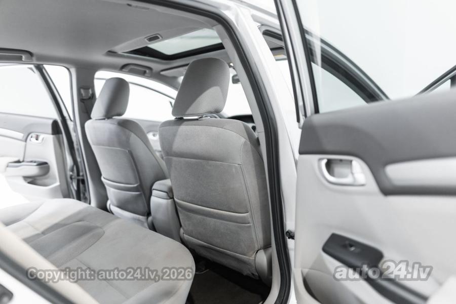Grey Honda Civic 2013 in Tallinn, with an engine capacity of 1.80 L and mileage of 157 thousand km for 6990 €, photo 19 on AUTOMOTO.COM.LV