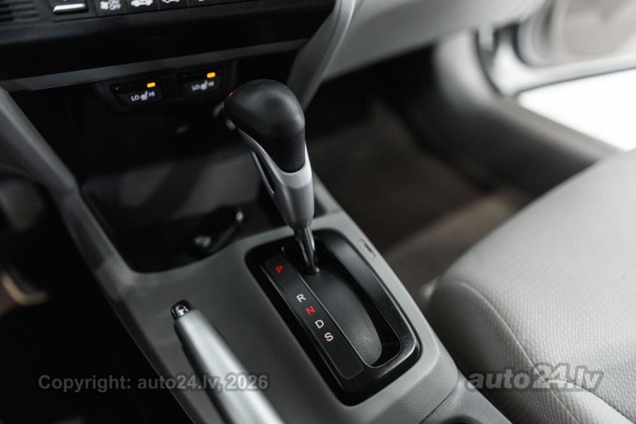 Grey Honda Civic 2013 in Tallinn, with an engine capacity of 1.80 L and mileage of 157 thousand km for 6990 €, photo 26 on AUTOMOTO.COM.LV