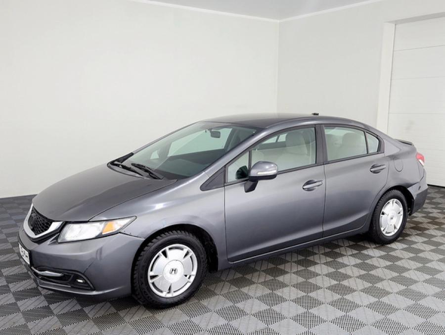 Grey Honda Civic 2013 in Tallinn, with an engine capacity of 1.80 L and mileage of 277 thousand km for 2099 €, photo 3 on AUTOMOTO.COM.LV