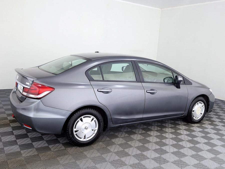 Grey Honda Civic 2013 in Tallinn, with an engine capacity of 1.80 L and mileage of 277 thousand km for 2099 €, photo 4 on AUTOMOTO.COM.LV