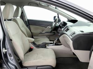 Grey Honda Civic 2013 in Tallinn, with an engine capacity of 1.80 L and mileage of 277 thousand km for 2099 €, photo 7 on AUTOMOTO.COM.LV