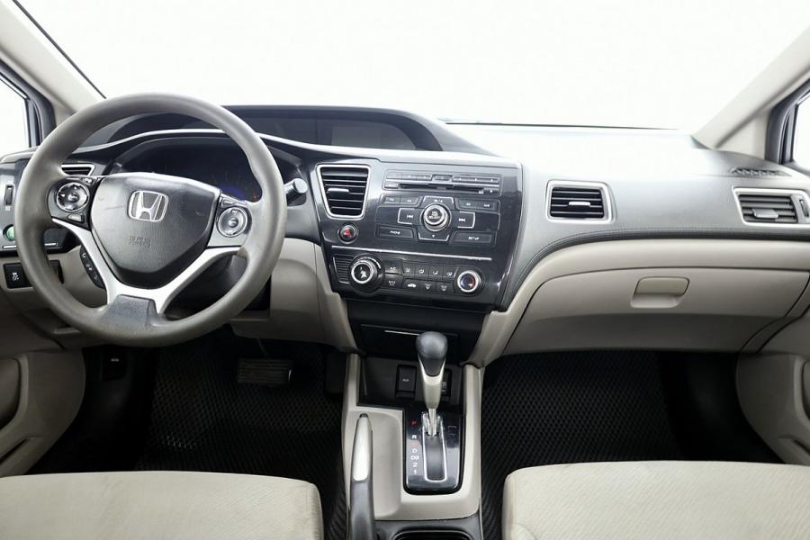 Grey Honda Civic 2013 in Tallinn, with an engine capacity of 1.80 L and mileage of 277 thousand km for 2099 €, photo 14 on AUTOMOTO.COM.LV